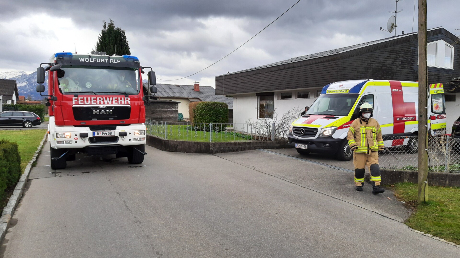 ENr-32 14.03.2021 11:51 Uhr – Lorenz-Schertler-Straße >> Türöffnung ...